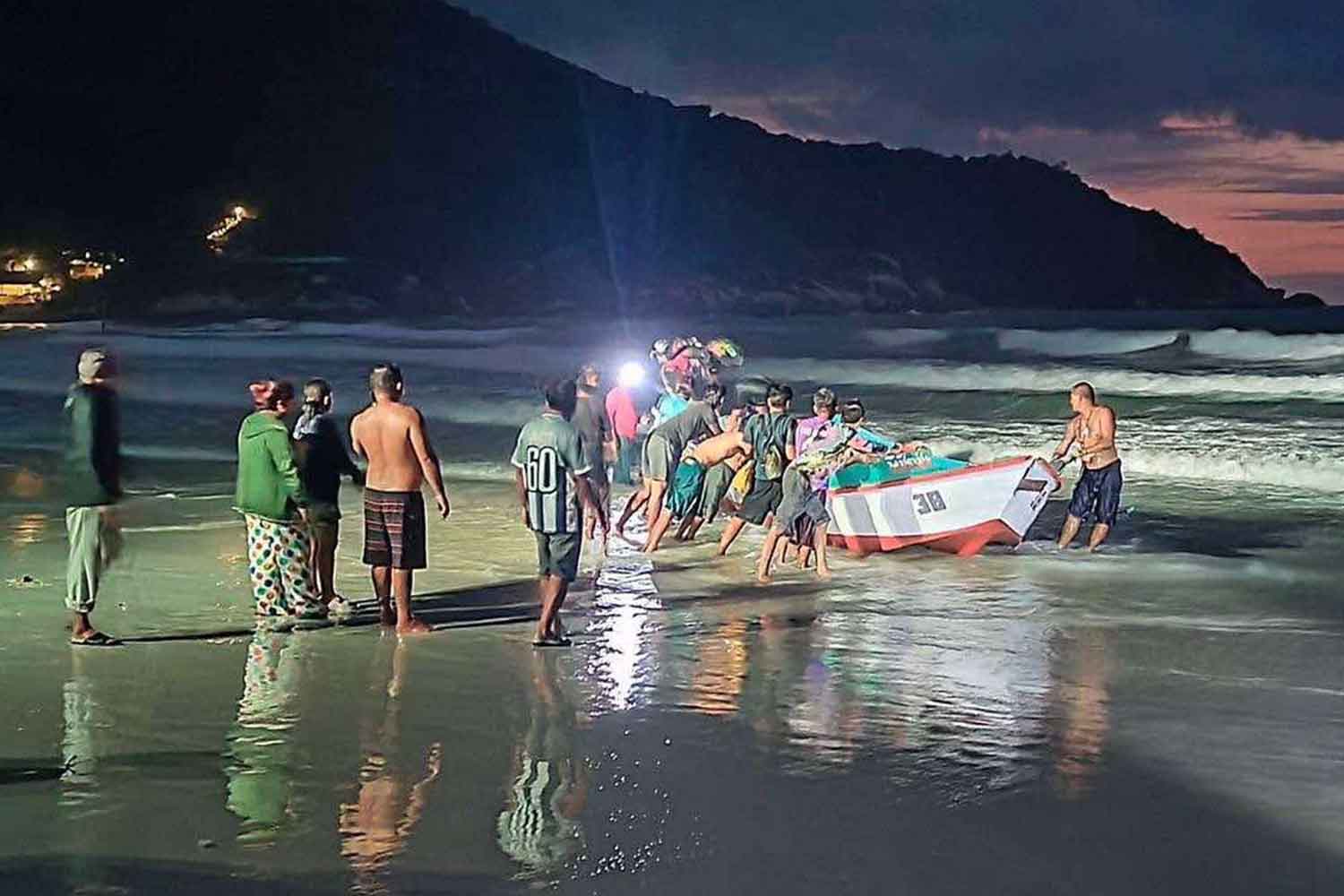 South Korean tourist missing after long-tailed boat capsized in bad ...